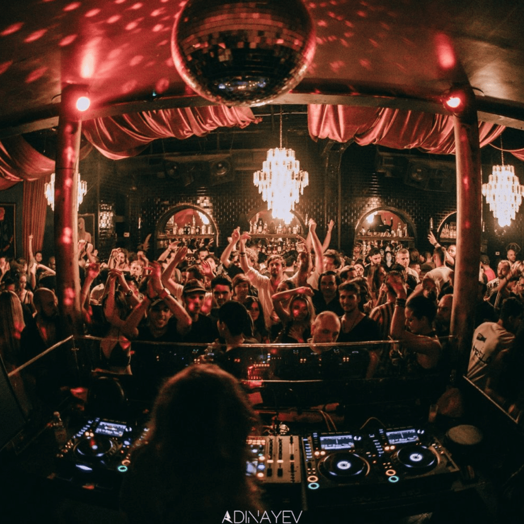 Floyd Miami 🎶 Miami Cocktail Lounge & Nightclub Con Música En Vivo, DJs ...